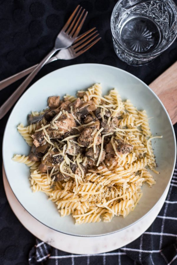 Kip stroganoff uit de slowcooker - OhMyFoodness