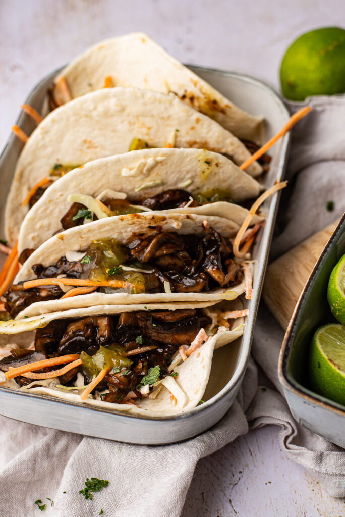 Soft taco's met pulled portobello - OhMyFoodness