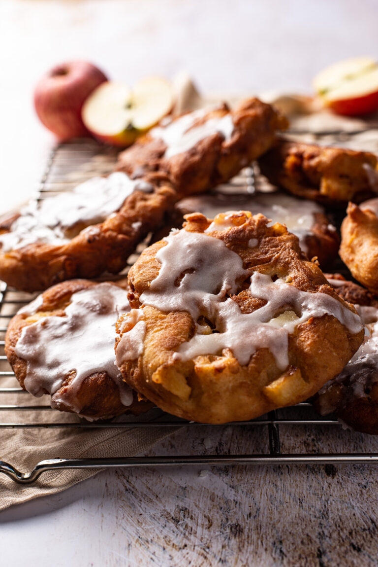 Apple fritters (Fastfood Friday) - OhMyFoodness