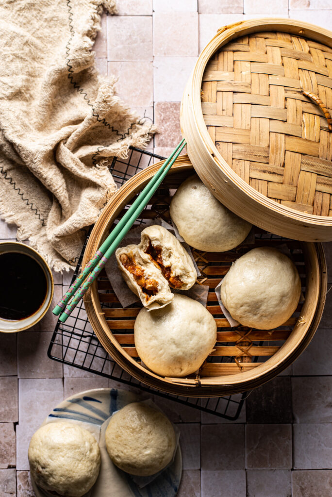 Zelfgemaakte bapao met BBQ pork - OhMyFoodness