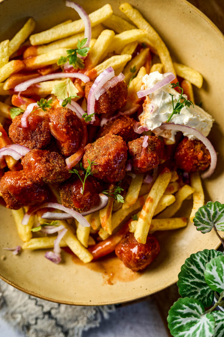 Buffalo chicken loaded fries (Fastfood Friday) - OhMyFoodness