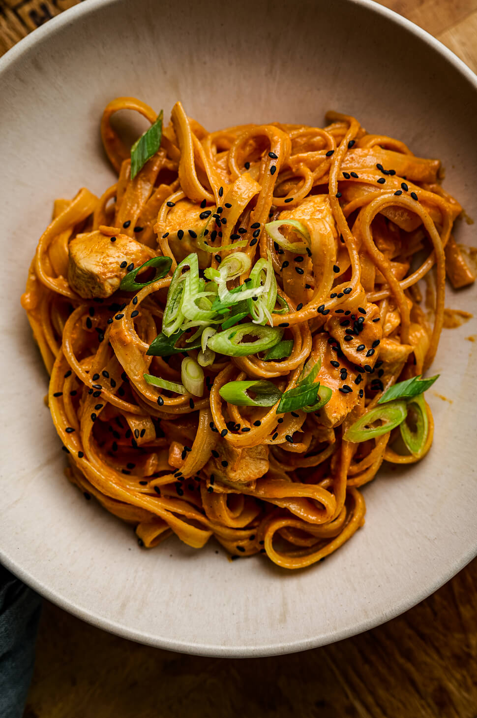 Thaise noedels met kip en rode curry - OhMyFoodness