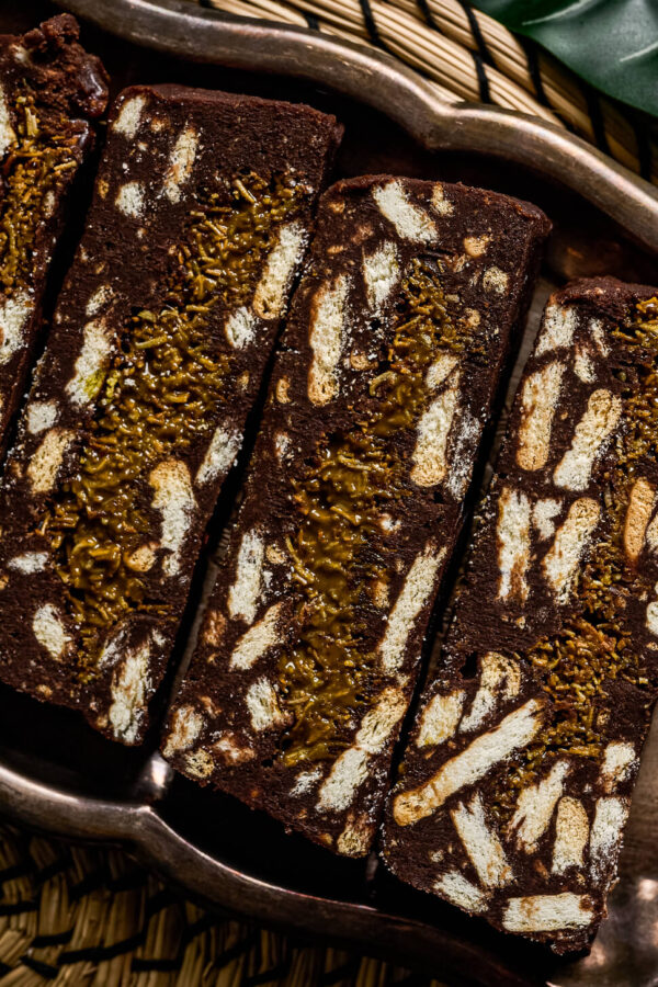 Arretjescake recept met kadayif en pistache - OhMyFoodness