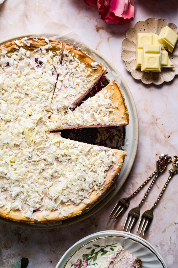 Witte chocolade cheesecake met kersen - OhMyFoodness