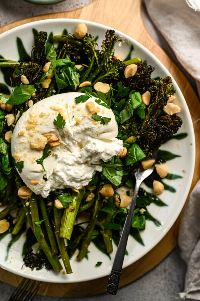 Gegrilde bimi met burrata & macadamia's - OhMyFoodness